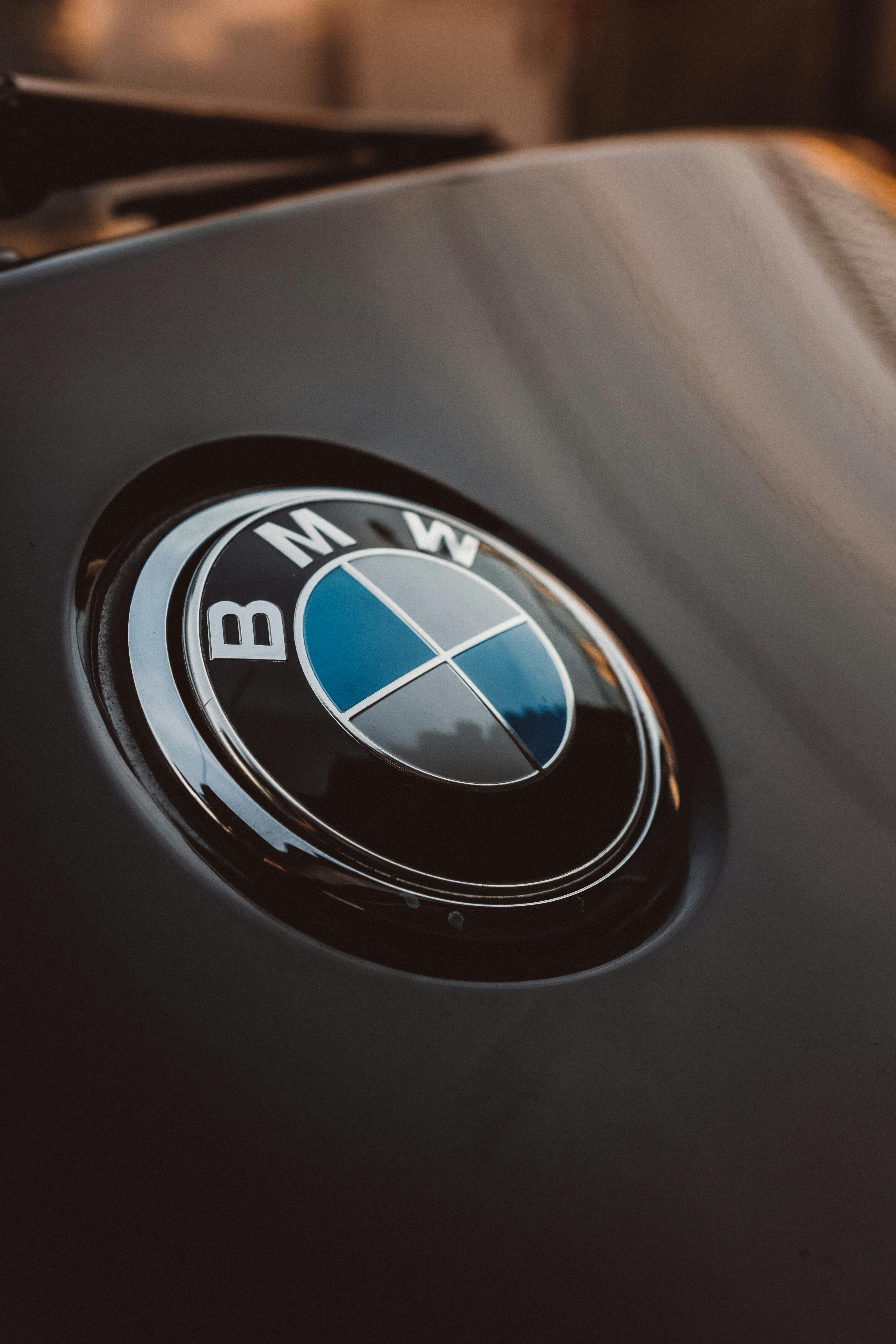 BMW accelerates cloud security with Wiz | Wiz