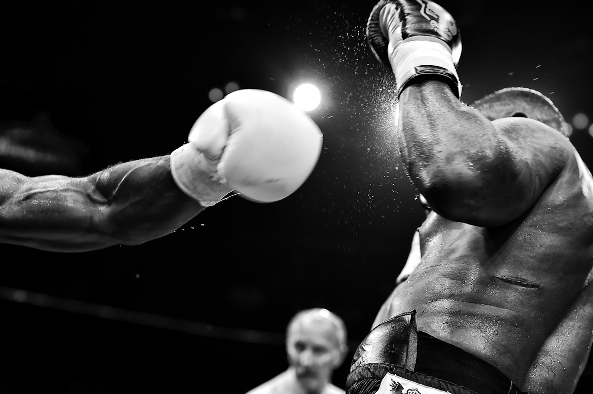Watch UFC and Boxing Fights in Vancouver | Butcher & Bullock