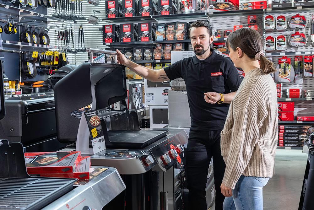 Ammattitaitoinen ja iloinen asiakaspalvelu | Motonet Oy