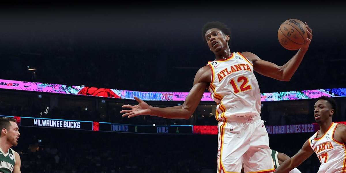 Atlanta ties Hunter to new $95 million 4-year extension