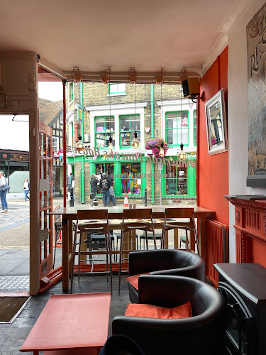 Café Chambers - AgeFriendly guide