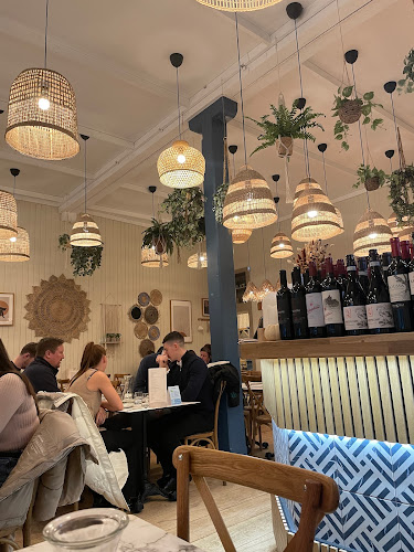 Fava Restaurant - Greek Kitchen - AgeFriendly guide