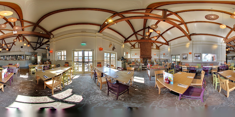 The Lakeside Inn - AgeFriendly guide