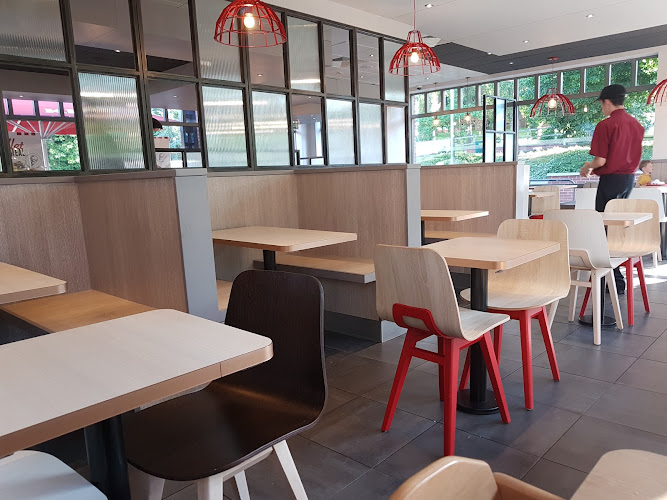 KFC Exeter - Rydon Lane Retail Park - AgeFriendly guide