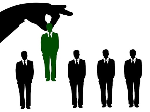 What Is Headhunting and What’s the Difference From Recruiting?