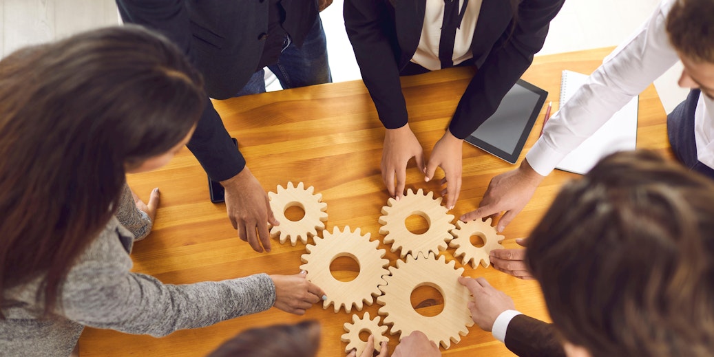 10 Management Theories to Use in the Workplace