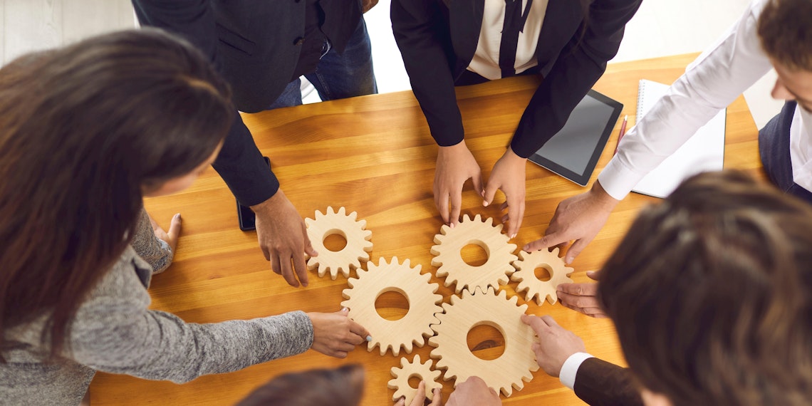 10 Management Theories to Use in the Workplace