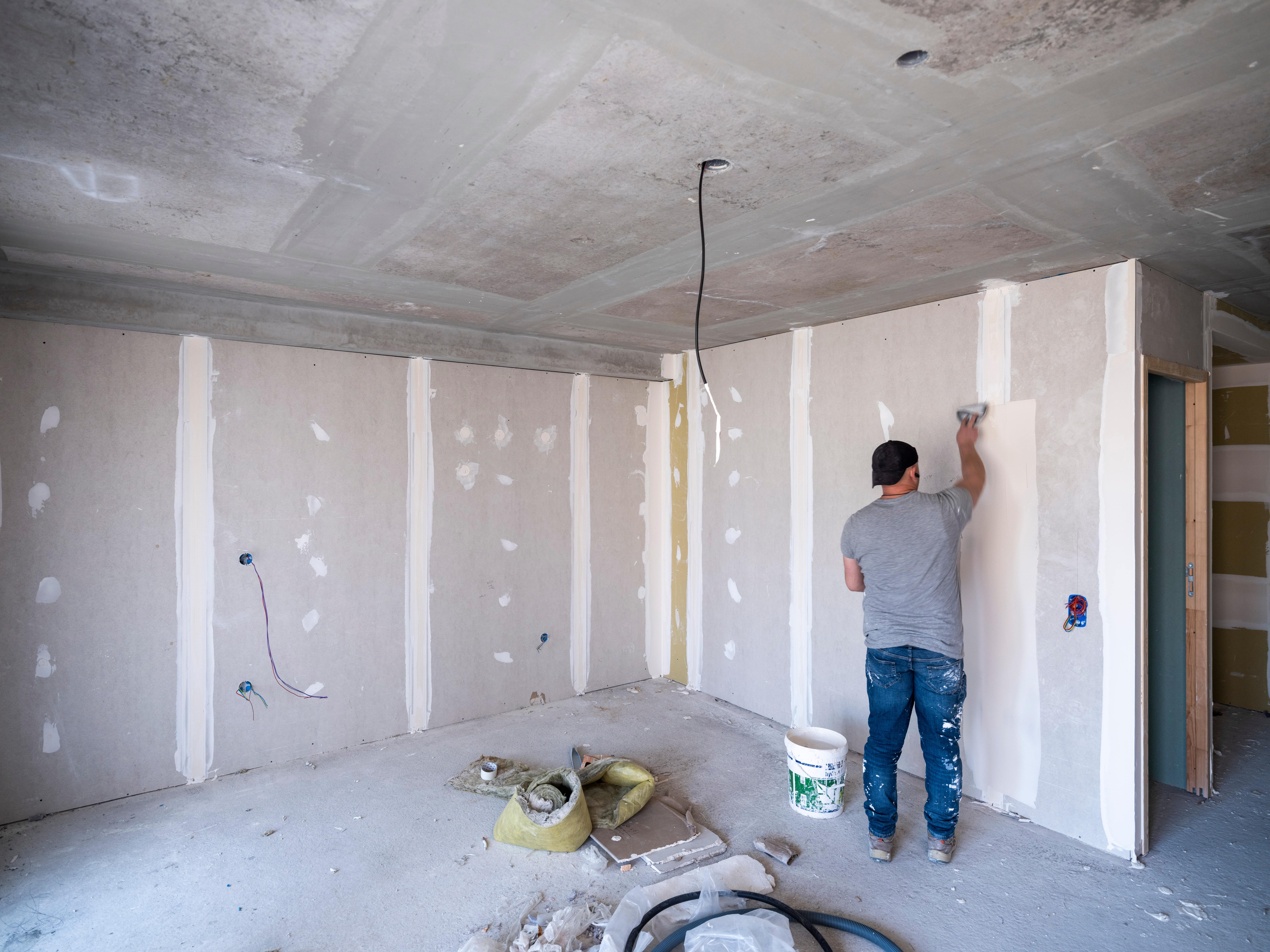 Plaquiste : quel rôle dans vos travaux de rénovation