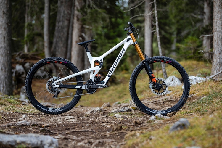 Propain announces updated Rage DH – 99 Spokes