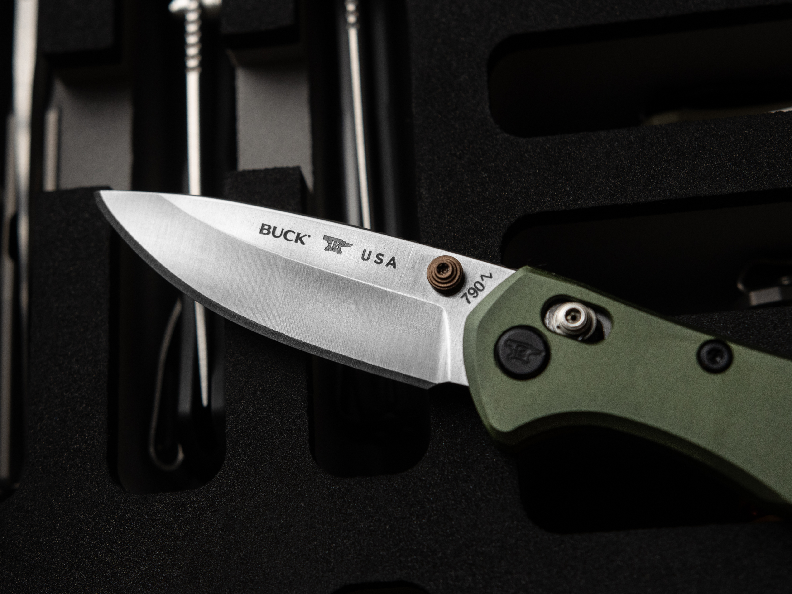 The Range Series Everyday Carry Knives - Buck Knives - Buck® Knives ...