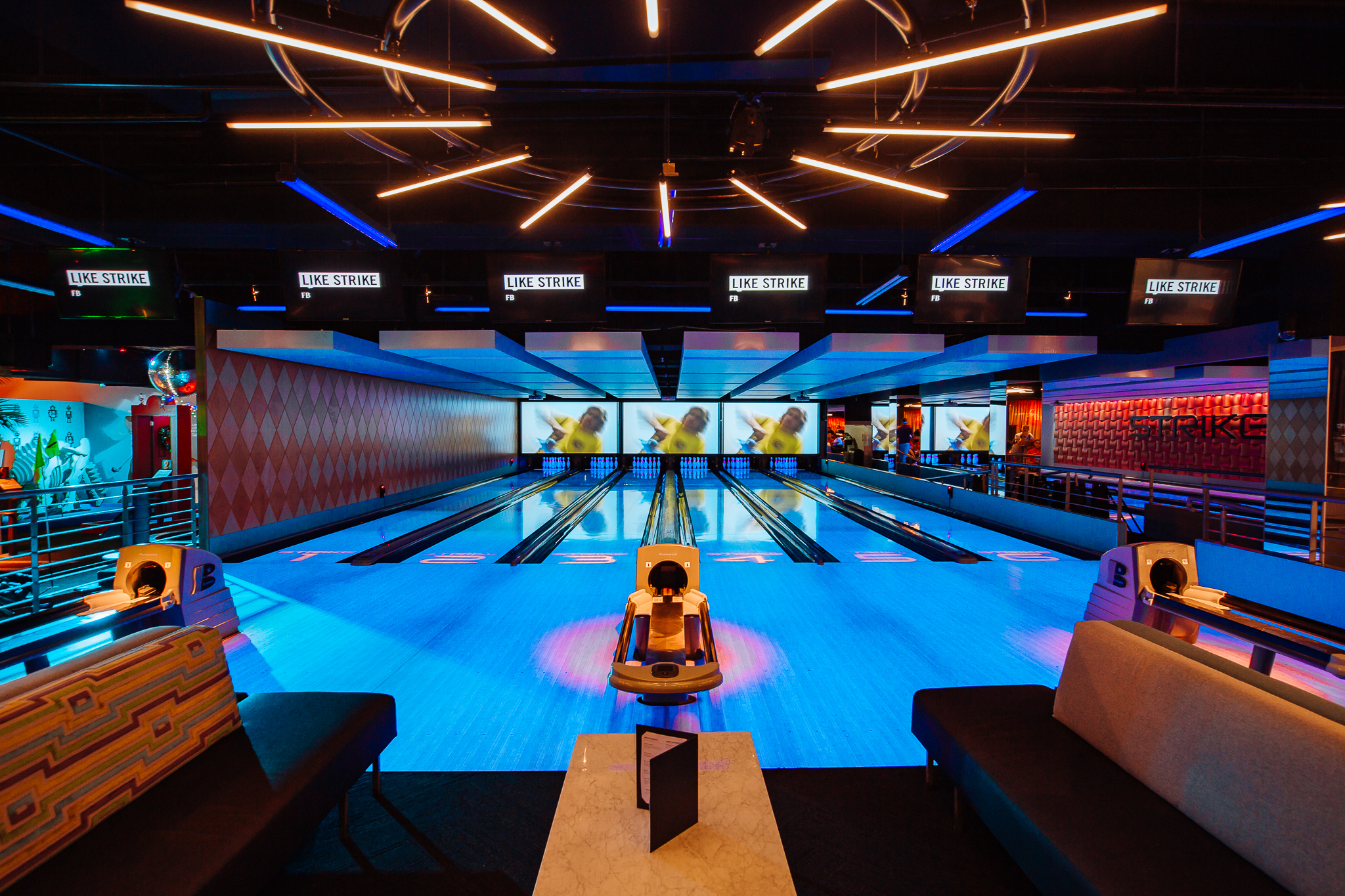 Bowling Cavill, Gold Coast | Karaoke & Escape Rooms | Strike Bowling