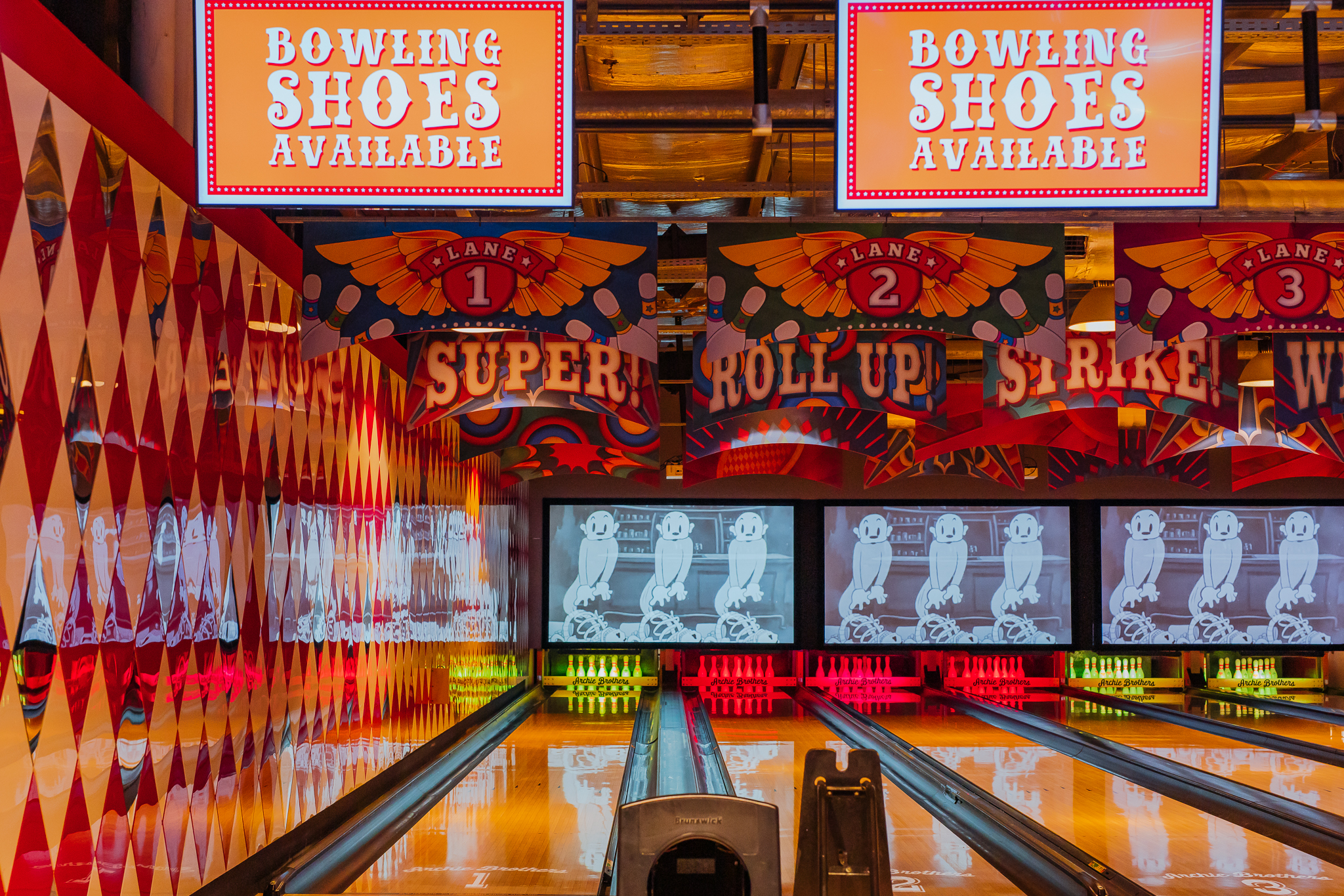 Ten Pin Bowling | Archie Brothers