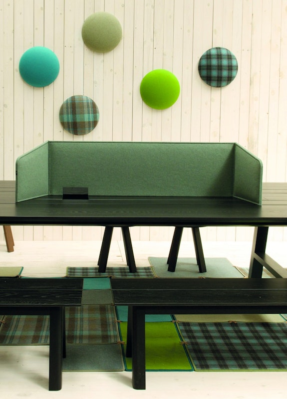 BuzziDesk FlipFlop, foldable desk divider | BuzziSpace