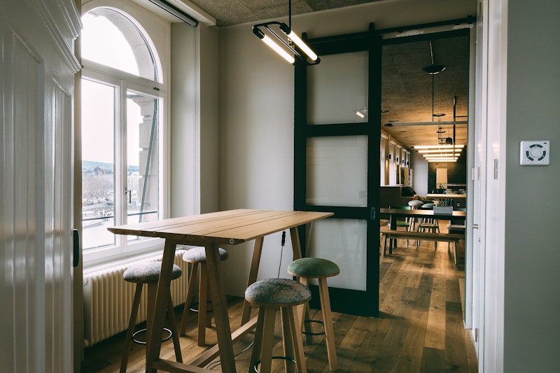 BuzziPicNic, multifunctional table in solid wood | BuzziSpace