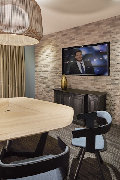 BuzziFloat, a minimal chair to maximize space | BuzziSpace