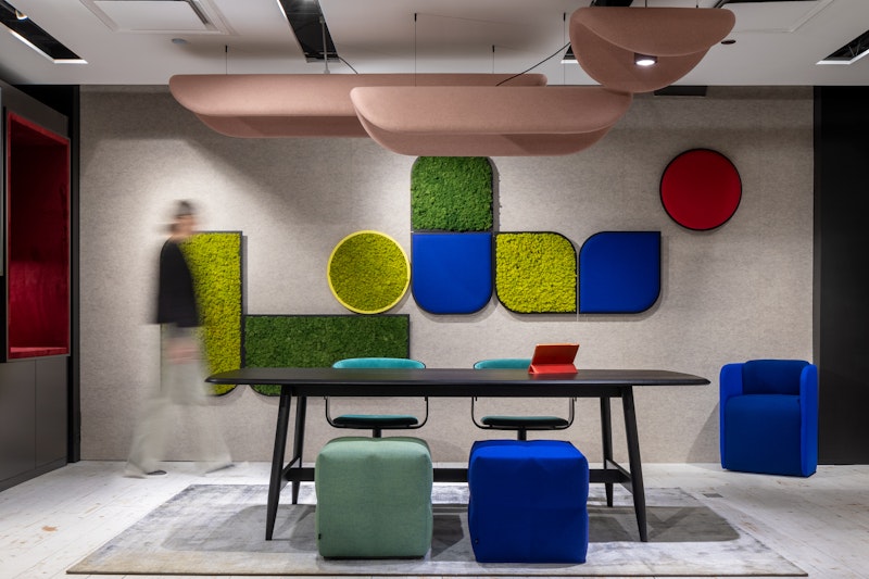 BuzziChip, Everything revolves around the curves | BuzziSpace