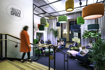 BuzziMe, sound-absorbing lounge chair | BuzziSpace