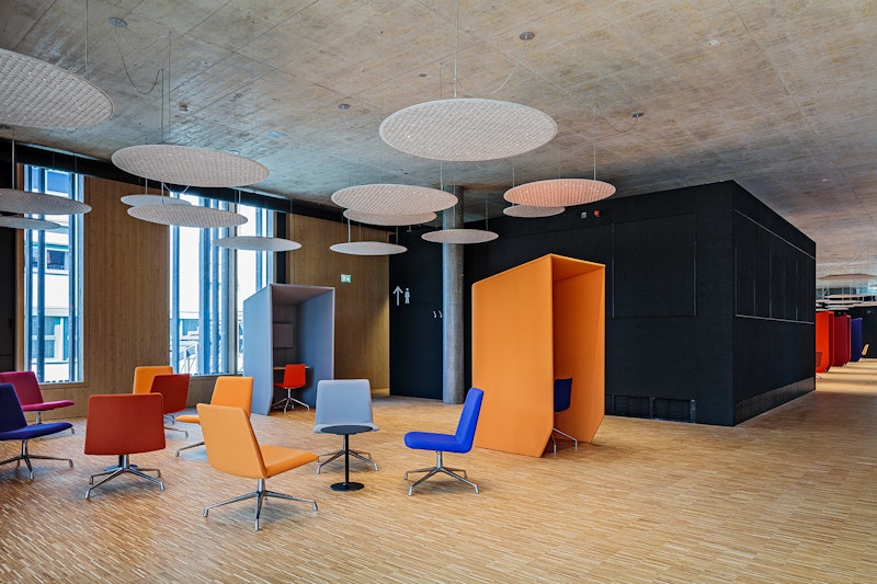 BuzziBooth, acoustic phone booth and workstation | BuzziSpace