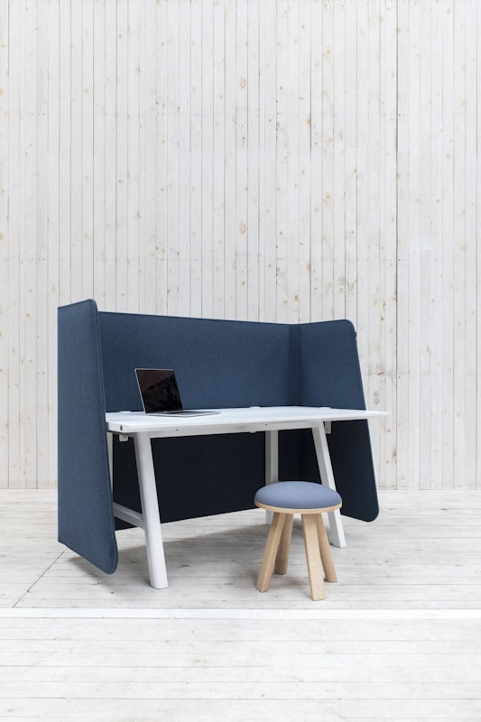 BuzziWrap FrontDesk, acoustic panel for existing desks | BuzziSpace