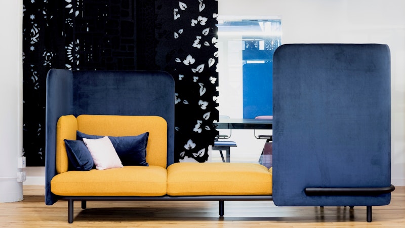 BuzziSpark, high back sofa to work or rest in silence | BuzziSpace