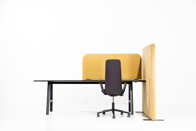 BuzziShield Desk, Create private workstations | BuzziSpace