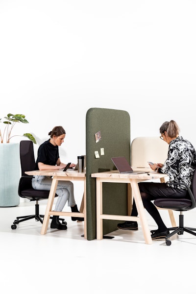 BuzziShield Free, A cozy office divider | BuzziSpace