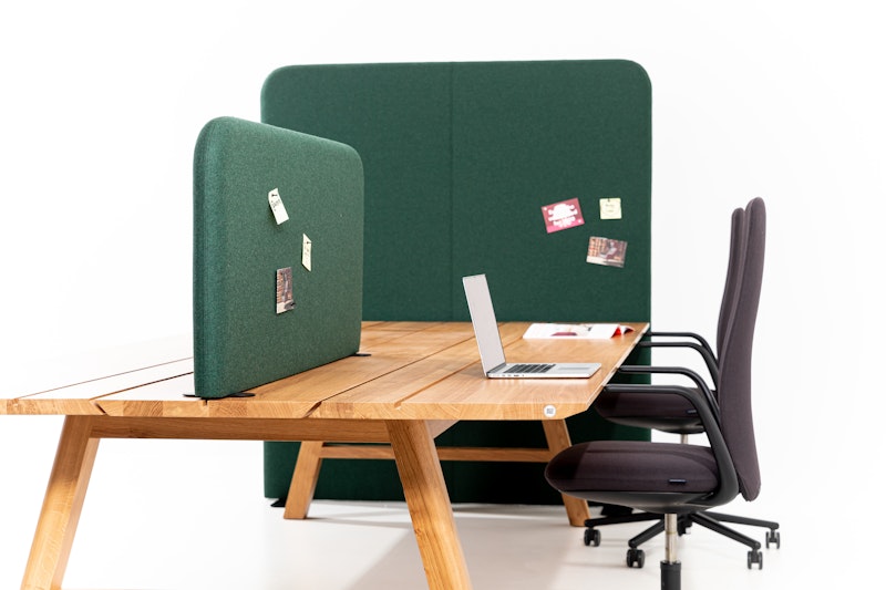 BuzziShield Desk, Create private workstations | BuzziSpace