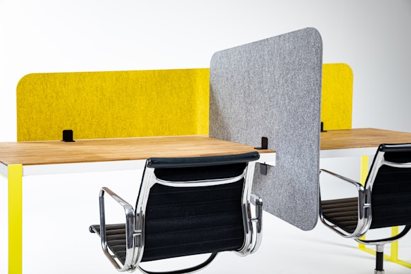 BuzziTripl Desk Split, acoustic desk divider | BuzziSpace