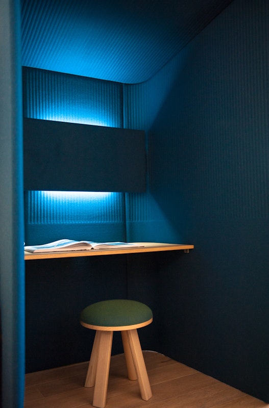 BuzziBooth, acoustic phone booth and workstation | BuzziSpace
