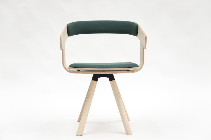 BuzziFloat, a minimal chair to maximize space | BuzziSpace