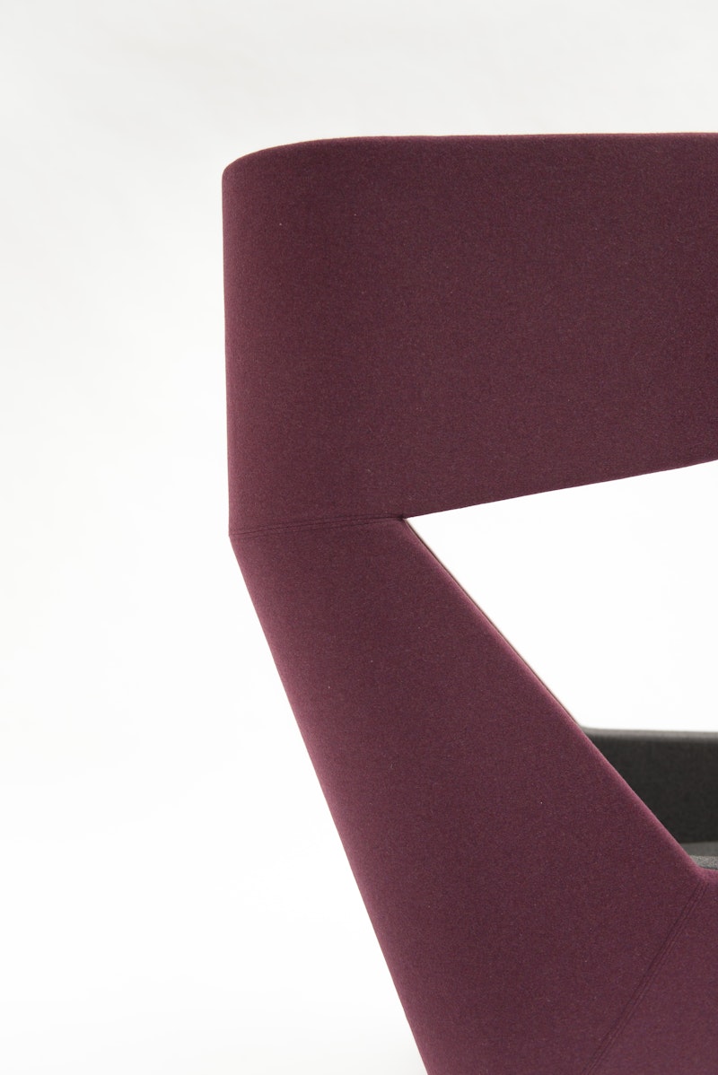 BuzziMe, sound-absorbing lounge chair | BuzziSpace