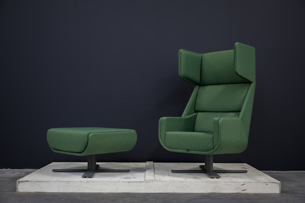 BuzziMe, sound-absorbing lounge chair | BuzziSpace