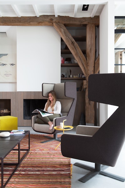 BuzziMe, sound-absorbing lounge chair | BuzziSpace