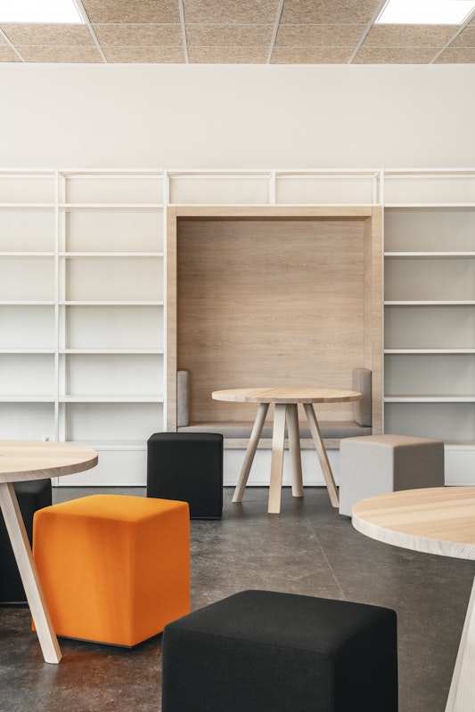 BuzziMilk Table, authentic wooden table | BuzziSpace