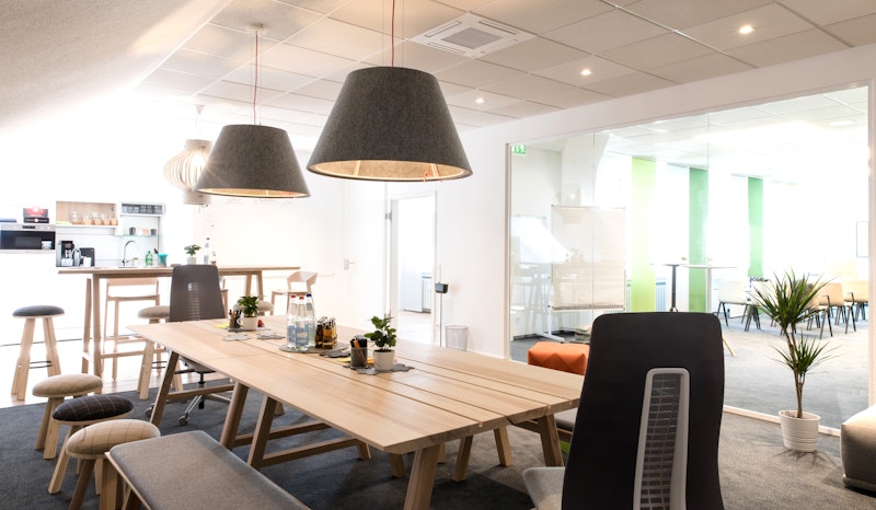 BuzziPicNic, multifunctional table in solid wood | BuzziSpace