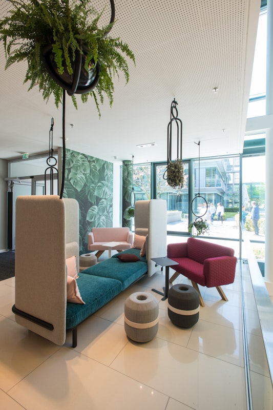 BuzziSpark, high back sofa to work or rest in silence | BuzziSpace