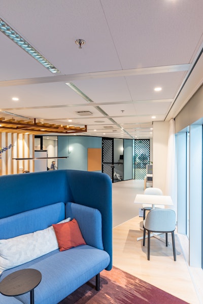 BuzziSpark, high back sofa to work or rest in silence | BuzziSpace