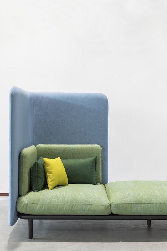 BuzziSpark, high back sofa to work or rest in silence | BuzziSpace