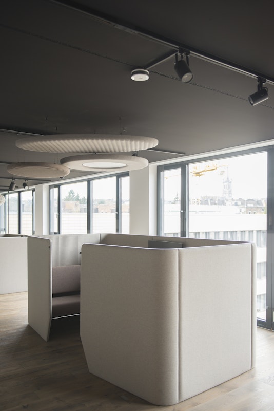 BuzziVille, poste de travail modulaire autoportant | BuzziSpace