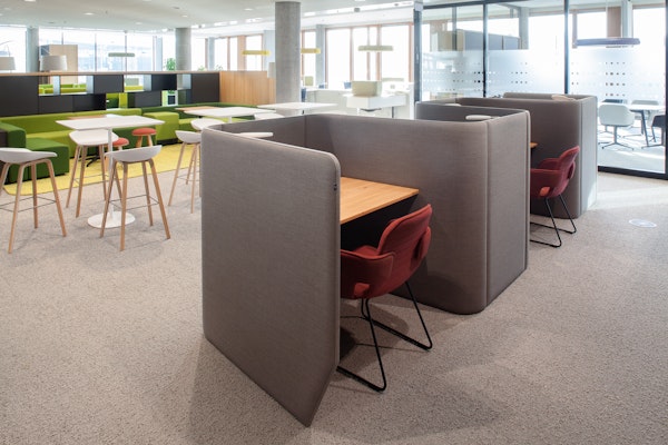 BuzziVille, freestanding modular workstation | BuzziSpace