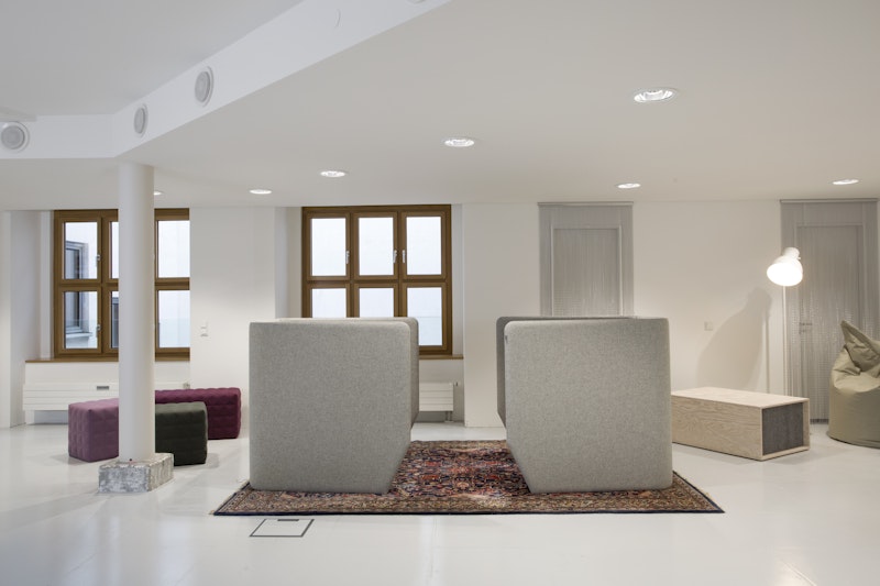 BuzziVille, freestanding modular workstation | BuzziSpace