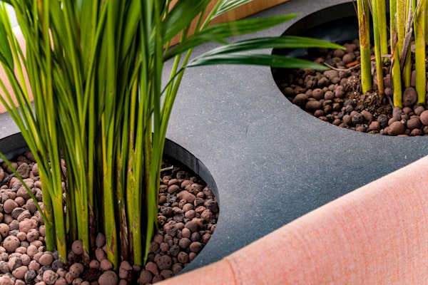 BuzziPlanter, green office divider | BuzziSpace