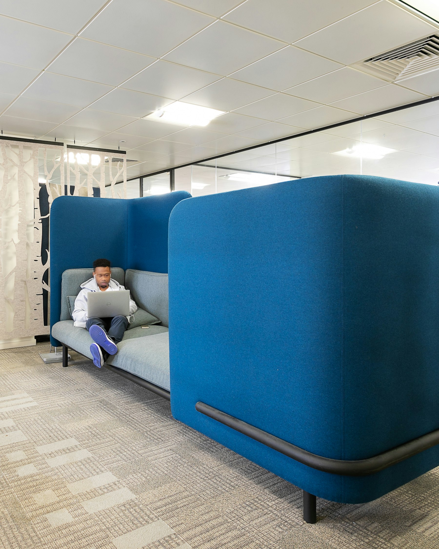 Designing workspaces for today’s professionals: tips and inspiration ...