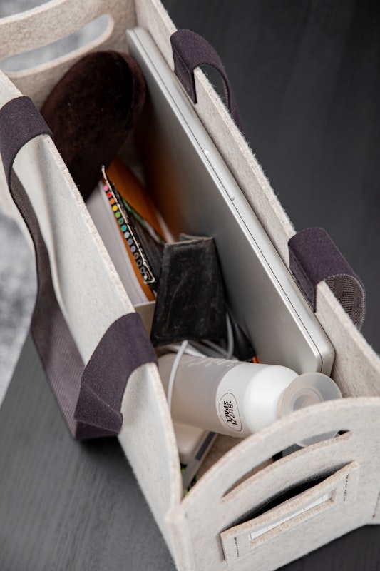 BuzziBox Travel, mobile storage box in felt | BuzziSpace