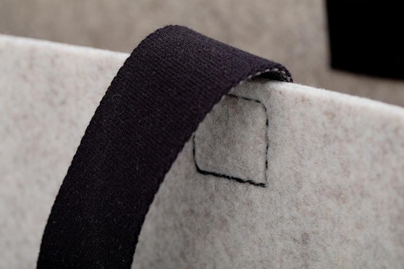 BuzziBox Travel, mobile storage box in felt | BuzziSpace