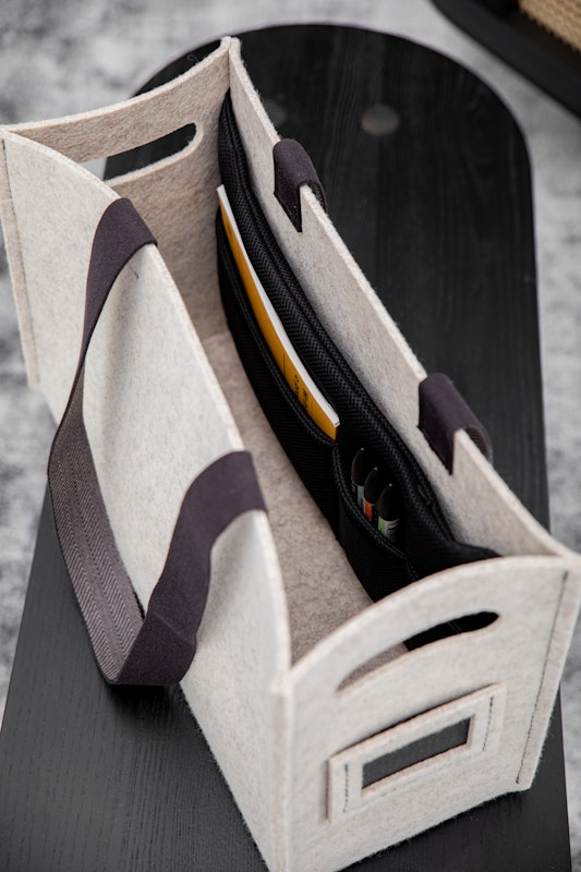 BuzziBox Travel, mobile storage box in felt | BuzziSpace