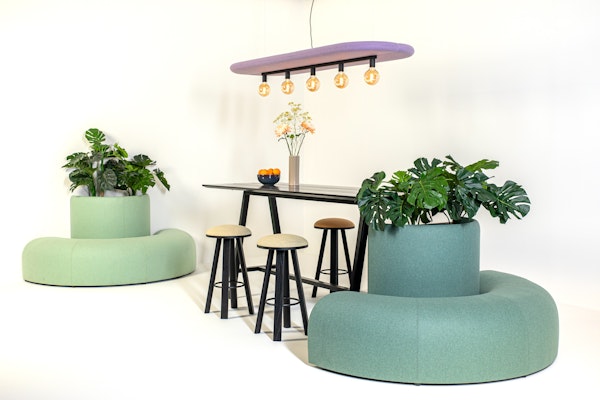 BuzziPlanter, green office divider | BuzziSpace
