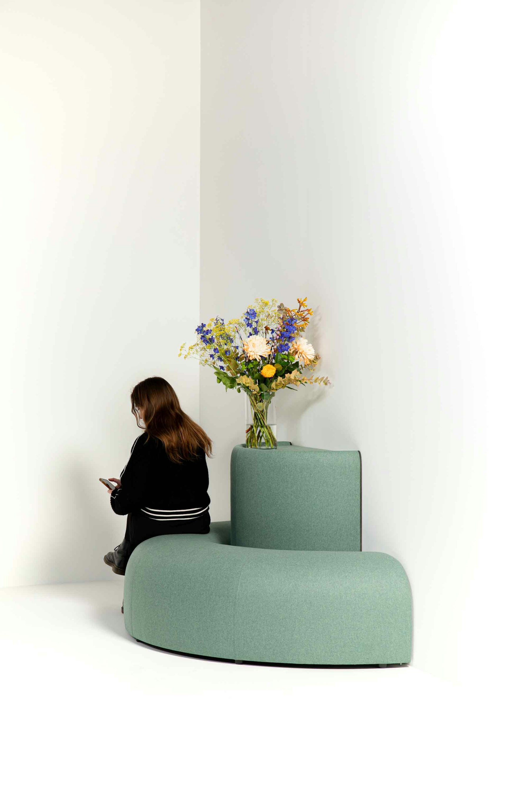 BuzziSpace Introduces Innovative Green Solutions With BuzziPlanter 90 ...