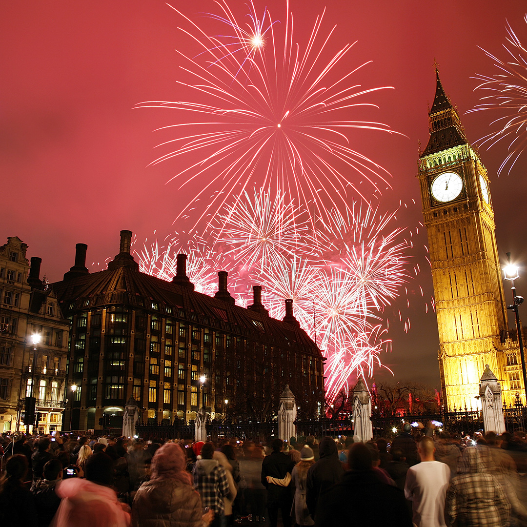 8 Different Ways People Celebrate New Year Around the World | TouchNote EU