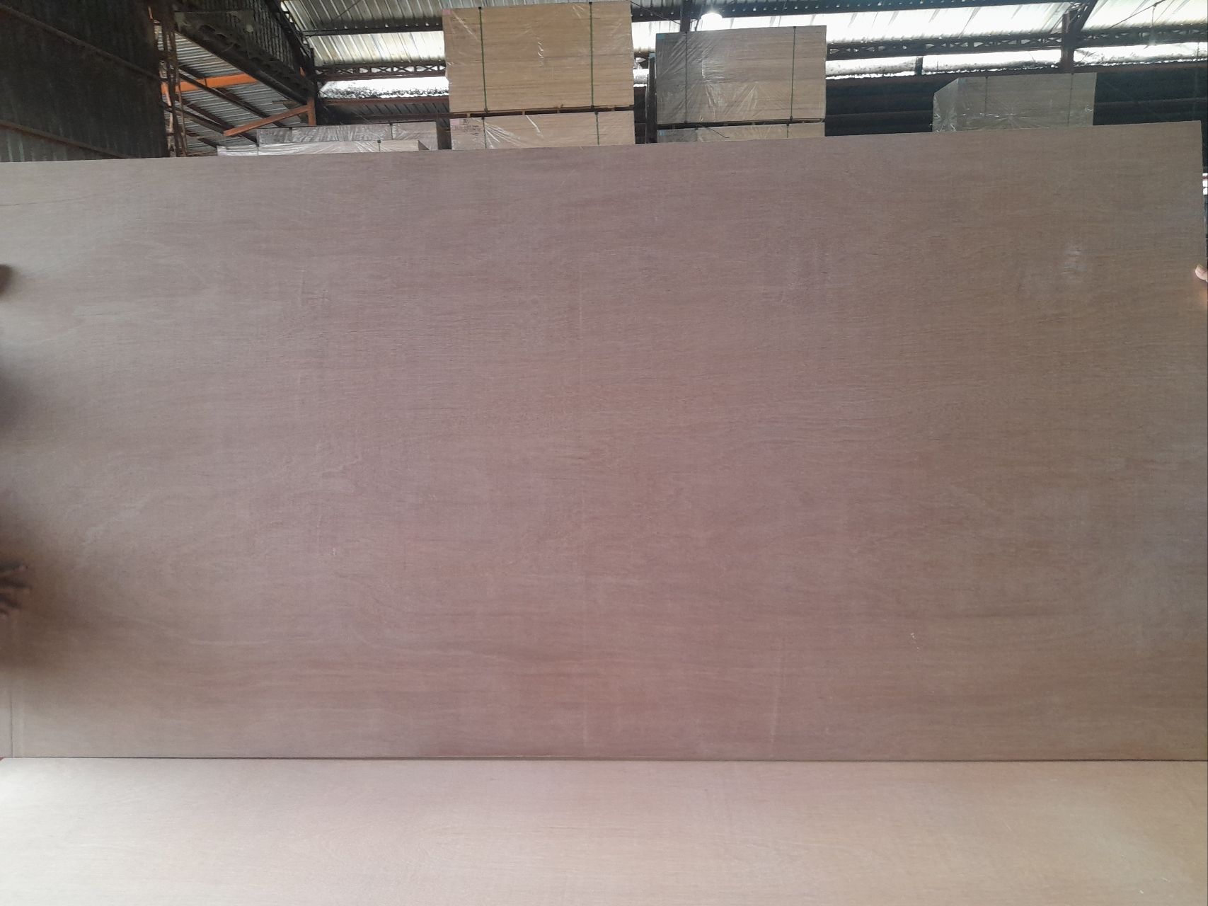 Triplek Uty Better Merah | Master Plywood